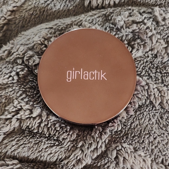 Girlactik | Makeup | Girlactik Tan Bronzer Compact | Poshmark